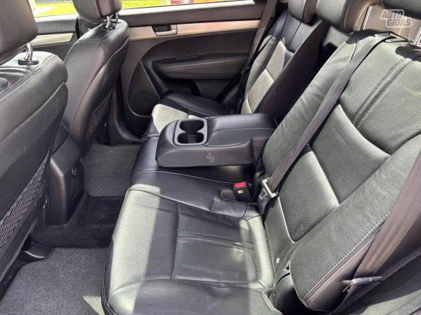 Melns Kia Sorento 2010 Viļņa, ar dzinēja tilpumu 2.20 L un nobraukumu 243 tūkst. km par 5850 €, foto 7 vietnē AUTOMOTO.COM.LV