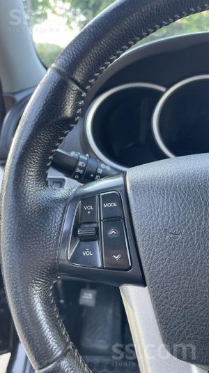 Melns Kia Sorento 2010 Rēzekne, ar dzinēja tilpumu 2.20 L un nobraukumu 272 tūkst. km par 7500 €, foto 13 vietnē AUTOMOTO.COM.LV