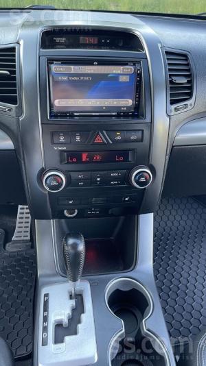 Melns Kia Sorento 2010 Rēzekne, ar dzinēja tilpumu 2.20 L un nobraukumu 272 tūkst. km par 7500 €, foto 15 vietnē AUTOMOTO.COM.LV