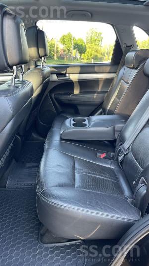 Melns Kia Sorento 2010 Rēzekne, ar dzinēja tilpumu 2.20 L un nobraukumu 272 tūkst. km par 7500 €, foto 19 vietnē AUTOMOTO.COM.LV
