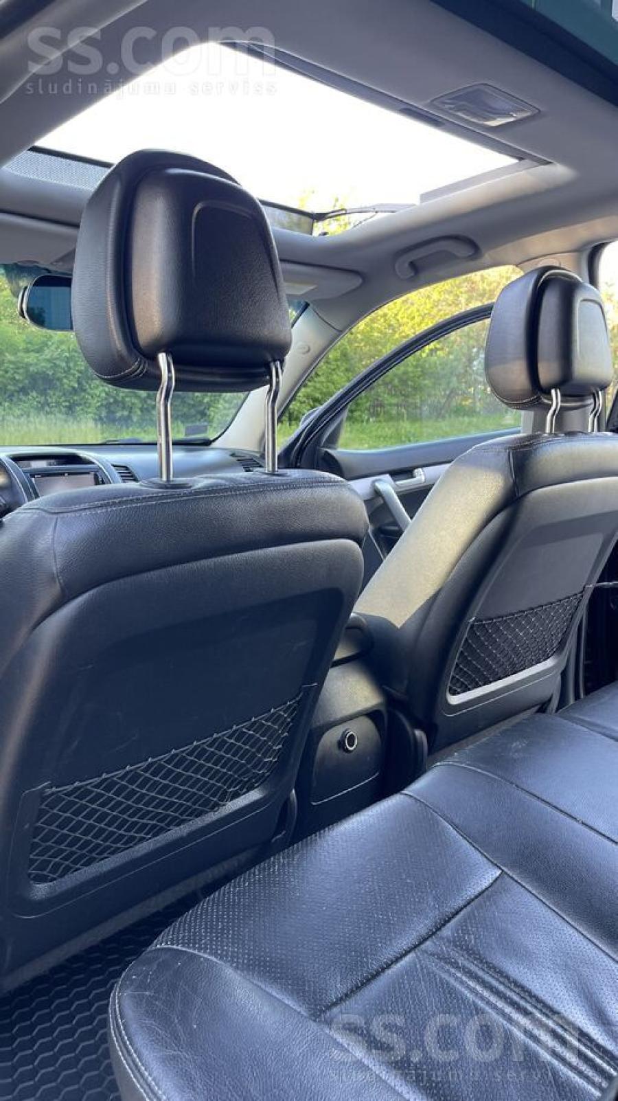 Melns Kia Sorento 2010 Rēzekne, ar dzinēja tilpumu 2.20 L un nobraukumu 272 tūkst. km par 7500 €, foto 20 vietnē AUTOMOTO.COM.LV