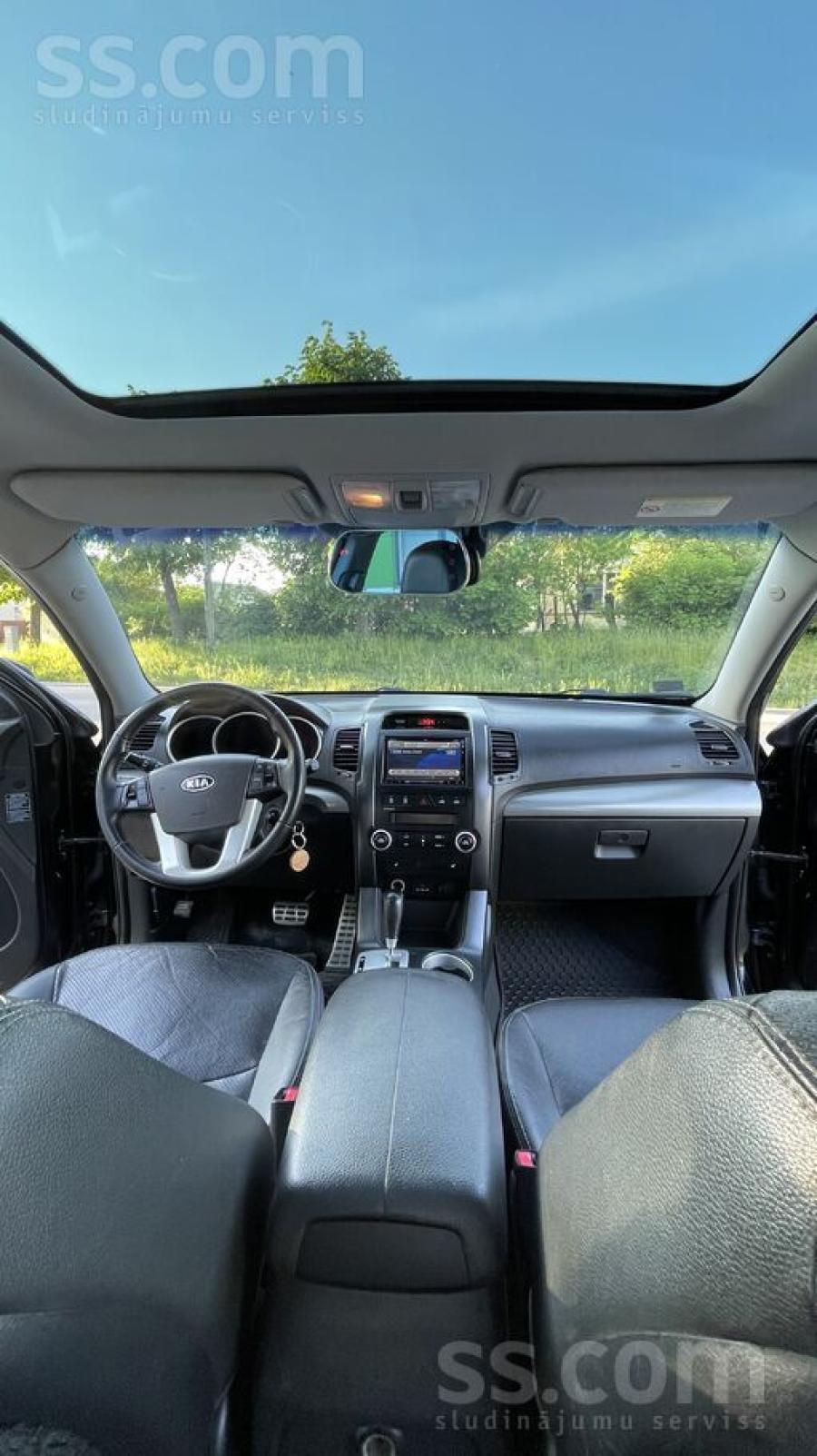 Melns Kia Sorento 2010 Rēzekne, ar dzinēja tilpumu 2.20 L un nobraukumu 272 tūkst. km par 7500 €, foto 31 vietnē AUTOMOTO.COM.LV