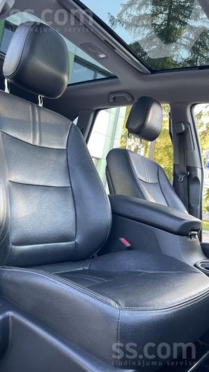 Melns Kia Sorento 2010 Rēzekne, ar dzinēja tilpumu 2.20 L un nobraukumu 272 tūkst. km par 7500 €, foto 32 vietnē AUTOMOTO.COM.LV