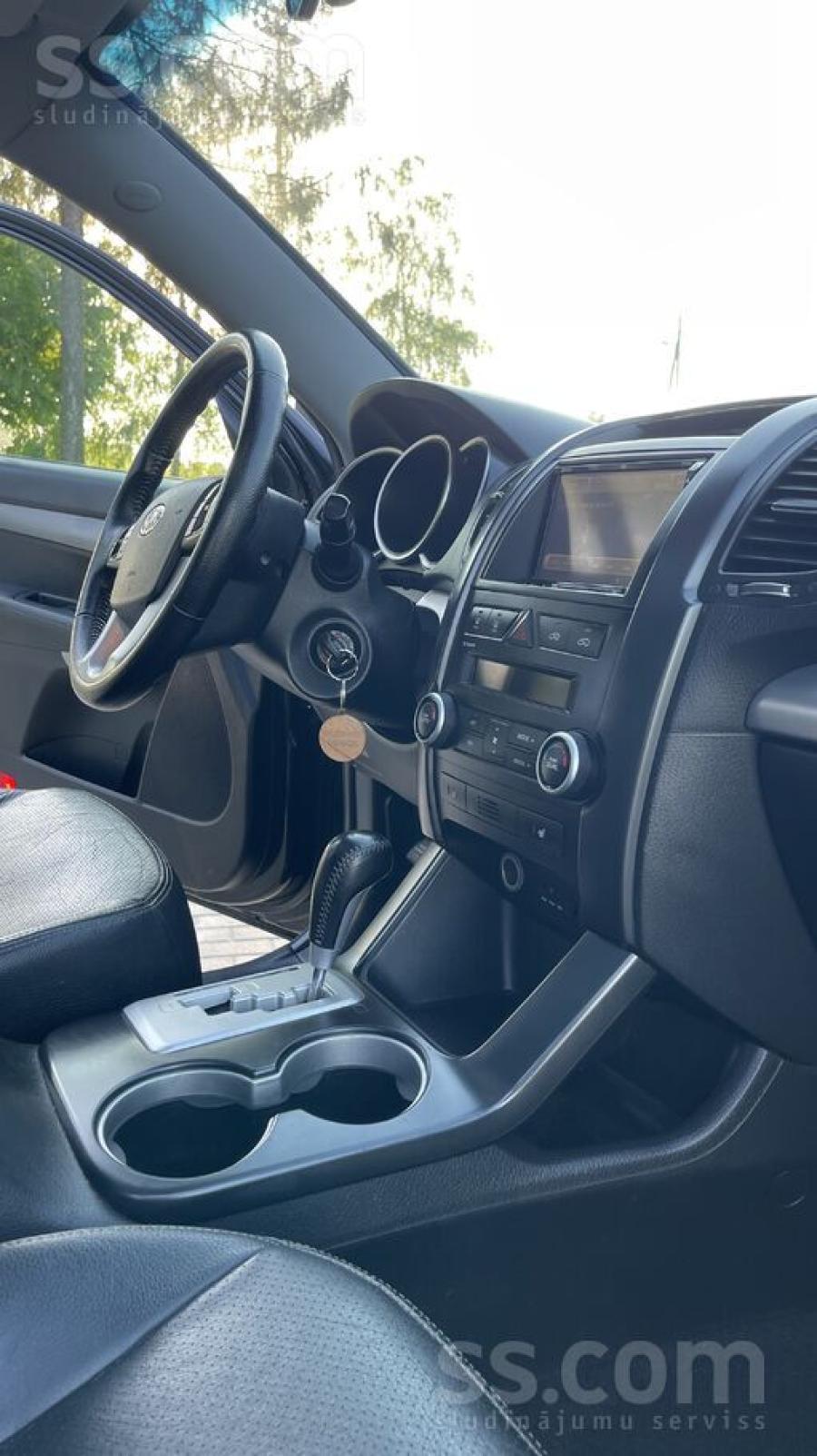Melns Kia Sorento 2010 Rēzekne, ar dzinēja tilpumu 2.20 L un nobraukumu 272 tūkst. km par 7500 €, foto 33 vietnē AUTOMOTO.COM.LV