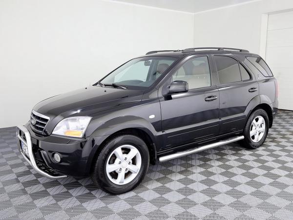 Black Kia Sorento 2010 in Tallinn, with an engine capacity of 2.50 L and mileage of 227 thousand km for 3499 €, photo 11 on AUTOMOTO.COM.LV