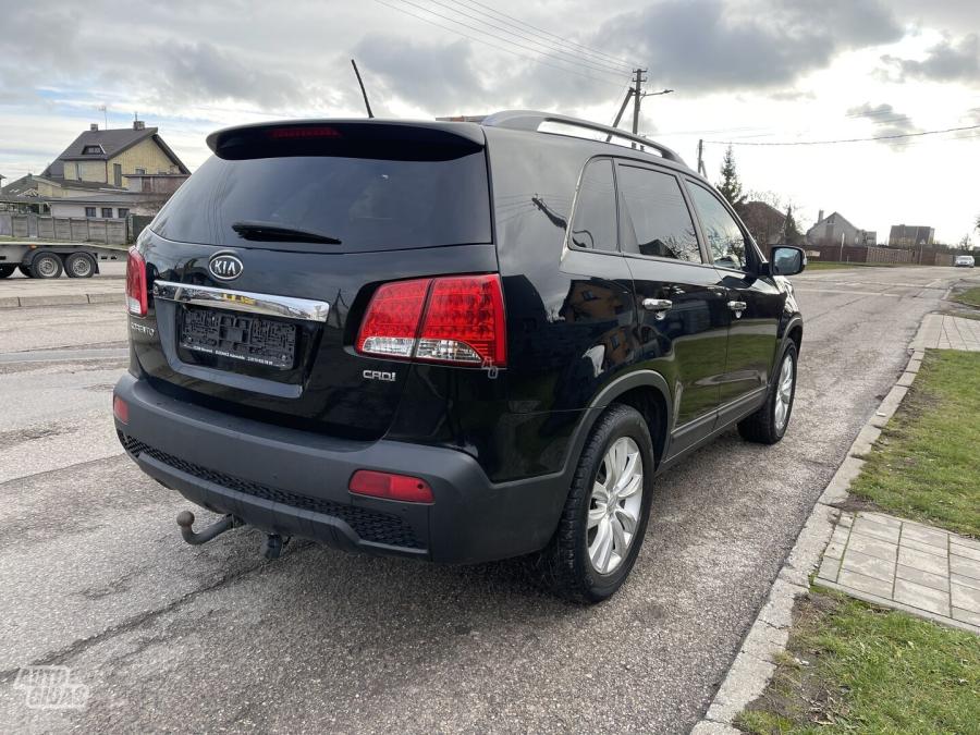 Melns Kia Sorento 2011 Marijampole, ar dzinēja tilpumu 2.20 L un nobraukumu 234 tūkst. km par 7700 €, foto 6 vietnē AUTOMOTO.COM.LV