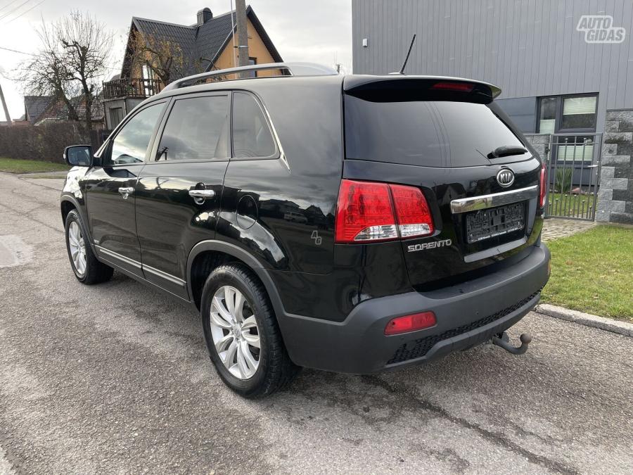 Melns Kia Sorento 2011 Marijampole, ar dzinēja tilpumu 2.20 L un nobraukumu 234 tūkst. km par 7700 €, foto 7 vietnē AUTOMOTO.COM.LV