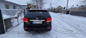 Black Kia Sorento 2011 in Narva, with an engine capacity of 2.20 L and mileage of 170 thousand km for 8550 €, photo 6 on AUTOMOTO.COM.LV