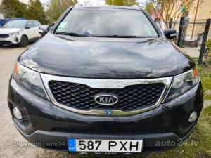 Black Kia Sorento 2011 in Narva, with an engine capacity of 2.20 L and mileage of 170 thousand km for 8550 €, photo 10 on AUTOMOTO.COM.LV