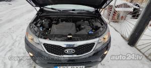Black Kia Sorento 2011 in Narva, with an engine capacity of 2.20 L and mileage of 170 thousand km for 8550 €, photo 11 on AUTOMOTO.COM.LV