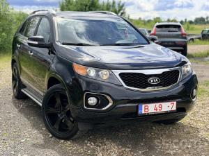 Melns Kia Sorento 2011 Rīga, ar dzinēja tilpumu 2.20 L un nobraukumu 197 tūkst. km par 8995 €, foto 3 vietnē AUTOMOTO.COM.LV