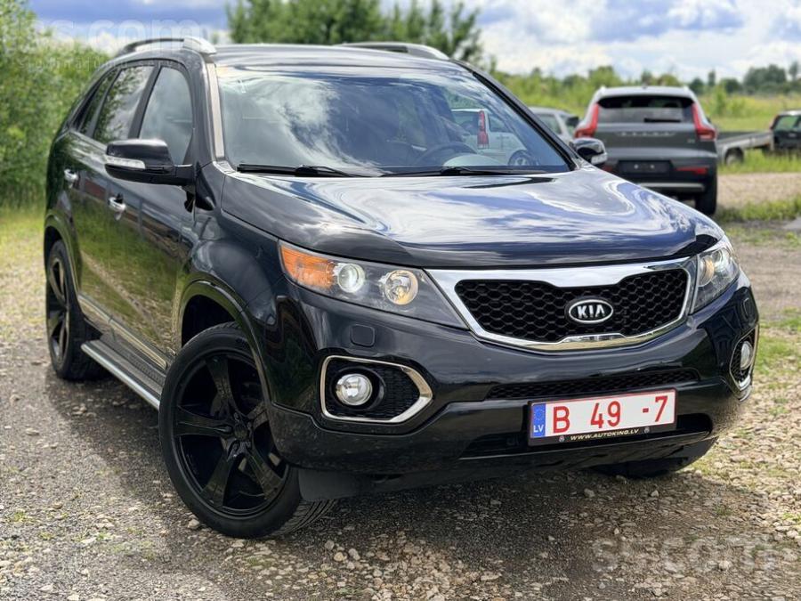 Melns Kia Sorento 2011 Rīga, ar dzinēja tilpumu 2.20 L un nobraukumu 197 tūkst. km par 8995 €, foto 3 vietnē AUTOMOTO.COM.LV