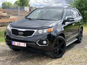 Melns Kia Sorento 2011 Rīga, ar dzinēja tilpumu 2.20 L un nobraukumu 197 tūkst. km par 8995 €, foto 5 vietnē AUTOMOTO.COM.LV