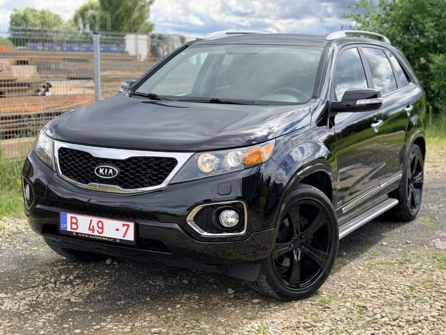 Melns Kia Sorento 2011 Rīga, ar dzinēja tilpumu 2.20 L un nobraukumu 197 tūkst. km par 8995 €, foto 5 vietnē AUTOMOTO.COM.LV
