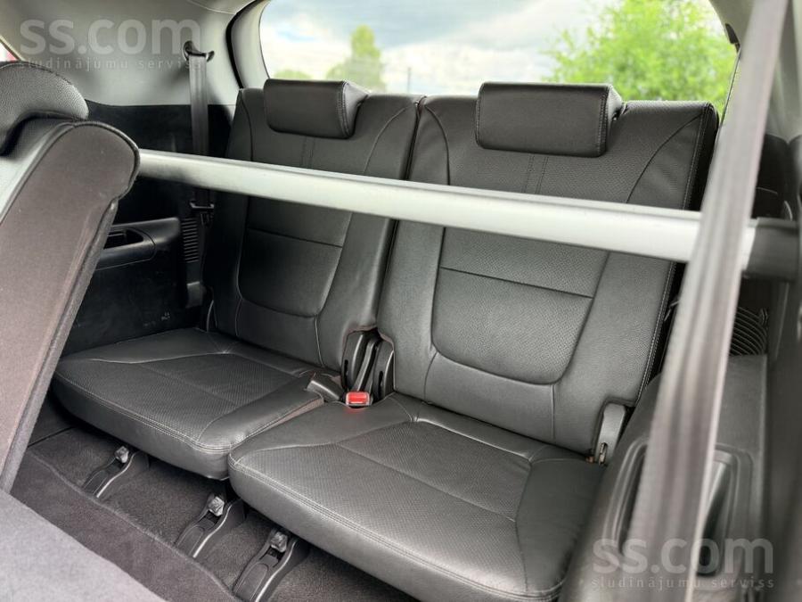 Melns Kia Sorento 2011 Rīga, ar dzinēja tilpumu 2.20 L un nobraukumu 197 tūkst. km par 8995 €, foto 10 vietnē AUTOMOTO.COM.LV