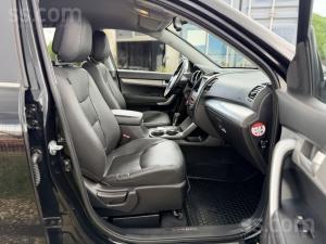 Melns Kia Sorento 2011 Rīga, ar dzinēja tilpumu 2.20 L un nobraukumu 197 tūkst. km par 8995 €, foto 20 vietnē AUTOMOTO.COM.LV