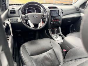 Melns Kia Sorento 2011 Rīga, ar dzinēja tilpumu 2.20 L un nobraukumu 197 tūkst. km par 8995 €, foto 22 vietnē AUTOMOTO.COM.LV