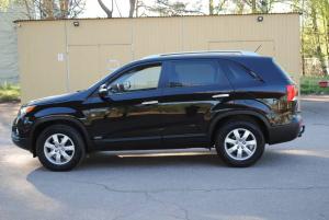 Melns Kia Sorento 2011 Rīga, ar dzinēja tilpumu 2.20 L un nobraukumu 238 tūkst. km par 5690 €, foto 7 vietnē AUTOMOTO.COM.LV