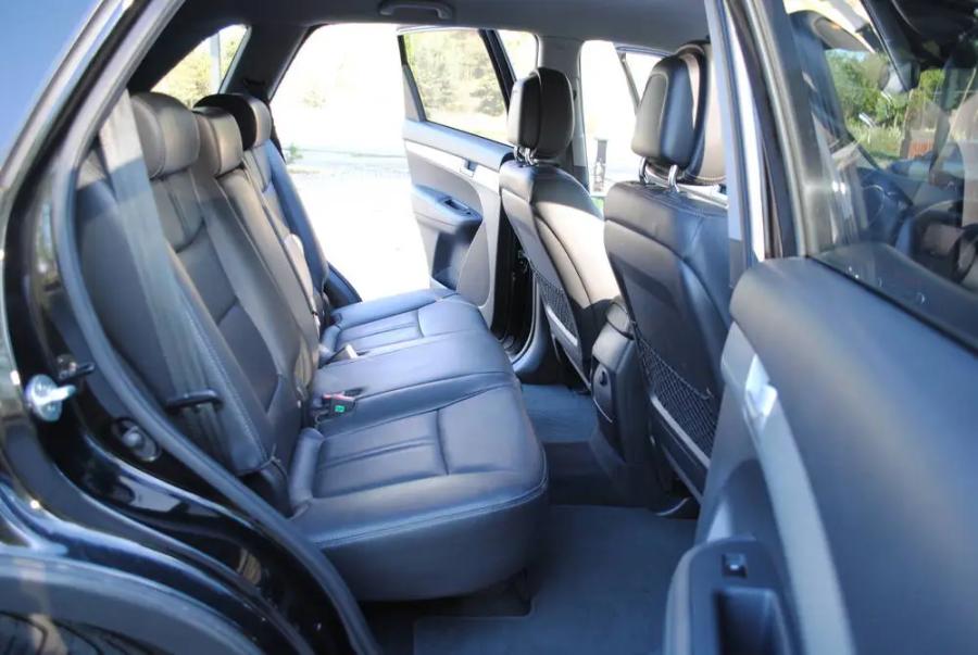 Melns Kia Sorento 2011 Rīga, ar dzinēja tilpumu 2.20 L un nobraukumu 238 tūkst. km par 5690 €, foto 13 vietnē AUTOMOTO.COM.LV