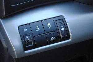 Melns Kia Sorento 2011 Rīga, ar dzinēja tilpumu 2.20 L un nobraukumu 238 tūkst. km par 5690 €, foto 22 vietnē AUTOMOTO.COM.LV