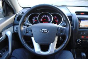 Melns Kia Sorento 2011 Rīga, ar dzinēja tilpumu 2.20 L un nobraukumu 238 tūkst. km par 5690 €, foto 23 vietnē AUTOMOTO.COM.LV