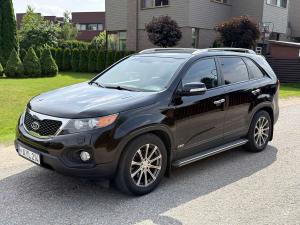 Melns Kia Sorento 2011 Viļņa, ar dzinēja tilpumu 2.20 L un nobraukumu 320 tūkst. km par 3800 €, foto  vietnē AUTOMOTO.COM.LV