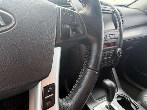 Black Kia Sorento 2011 in Vilnius, with an engine capacity of 2.20 L and mileage of 320 thousand km for 3800 €, photo 38 on AUTOMOTO.COM.LV