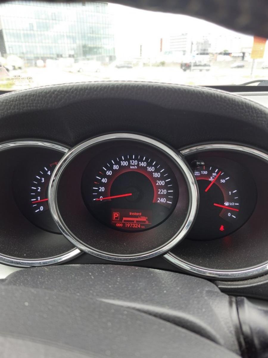 Melns Kia Sorento 2011 Tallina, ar dzinēja tilpumu 2.20 L un nobraukumu 197 tūkst. km par 6500 €, foto 12 vietnē AUTOMOTO.COM.LV