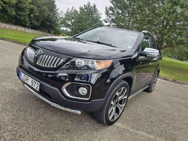 Melns Kia Sorento 2011 Utena, ar dzinēja tilpumu 2.20 L un nobraukumu 267 tūkst. km par 5950 €, foto 1 vietnē AUTOMOTO.COM.LV