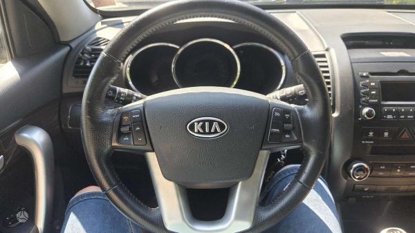 Melns Kia Sorento 2011 Utena, ar dzinēja tilpumu 2.20 L un nobraukumu 267 tūkst. km par 5950 €, foto 6 vietnē AUTOMOTO.COM.LV