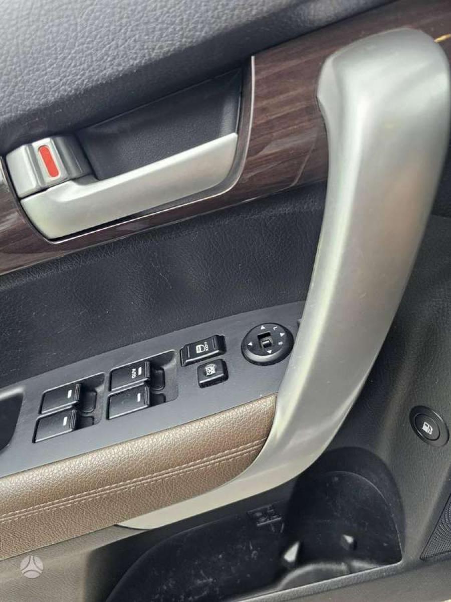 Melns Kia Sorento 2011 Utena, ar dzinēja tilpumu 2.20 L un nobraukumu 267 tūkst. km par 5950 €, foto 11 vietnē AUTOMOTO.COM.LV