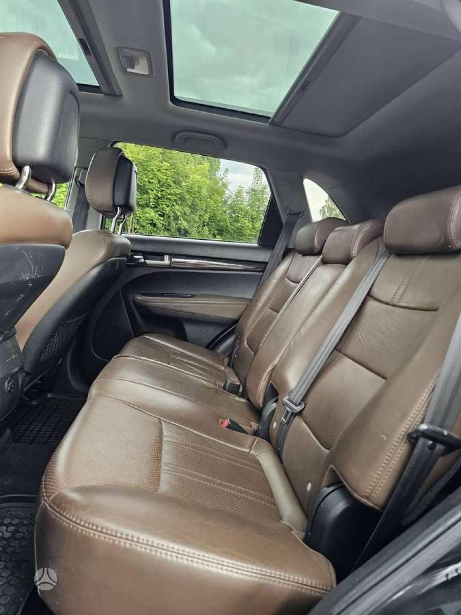 Melns Kia Sorento 2011 Utena, ar dzinēja tilpumu 2.20 L un nobraukumu 267 tūkst. km par 5950 €, foto 13 vietnē AUTOMOTO.COM.LV