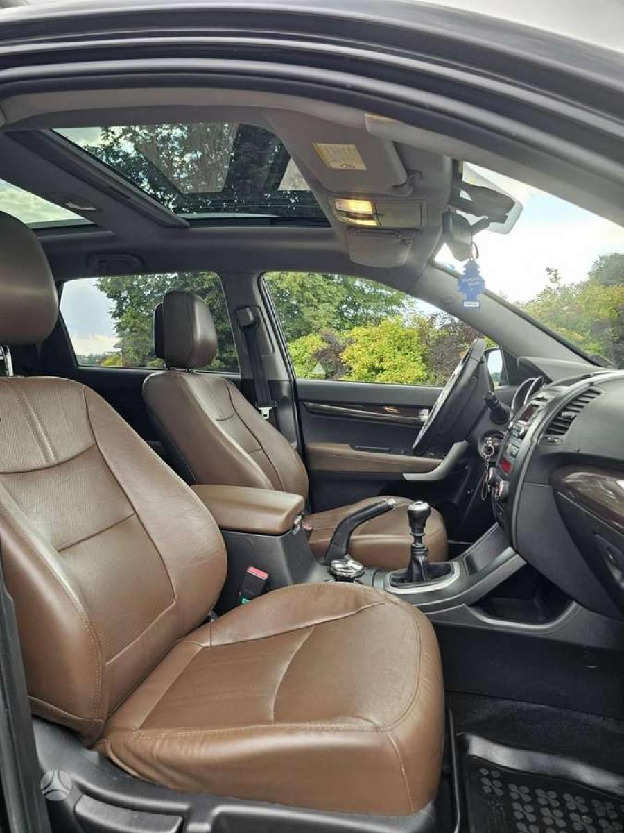 Melns Kia Sorento 2011 Utena, ar dzinēja tilpumu 2.20 L un nobraukumu 267 tūkst. km par 5950 €, foto 14 vietnē AUTOMOTO.COM.LV