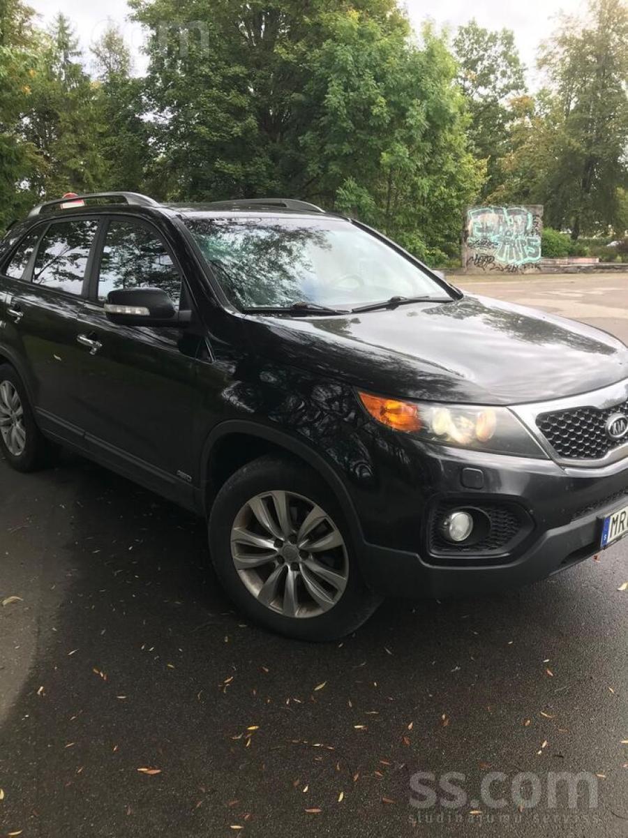 Melns Kia Sorento 2011 Jūrmala, ar dzinēja tilpumu 2.20 L un nobraukumu 320 tūkst. km par 6500 €, foto 1 vietnē AUTOMOTO.COM.LV