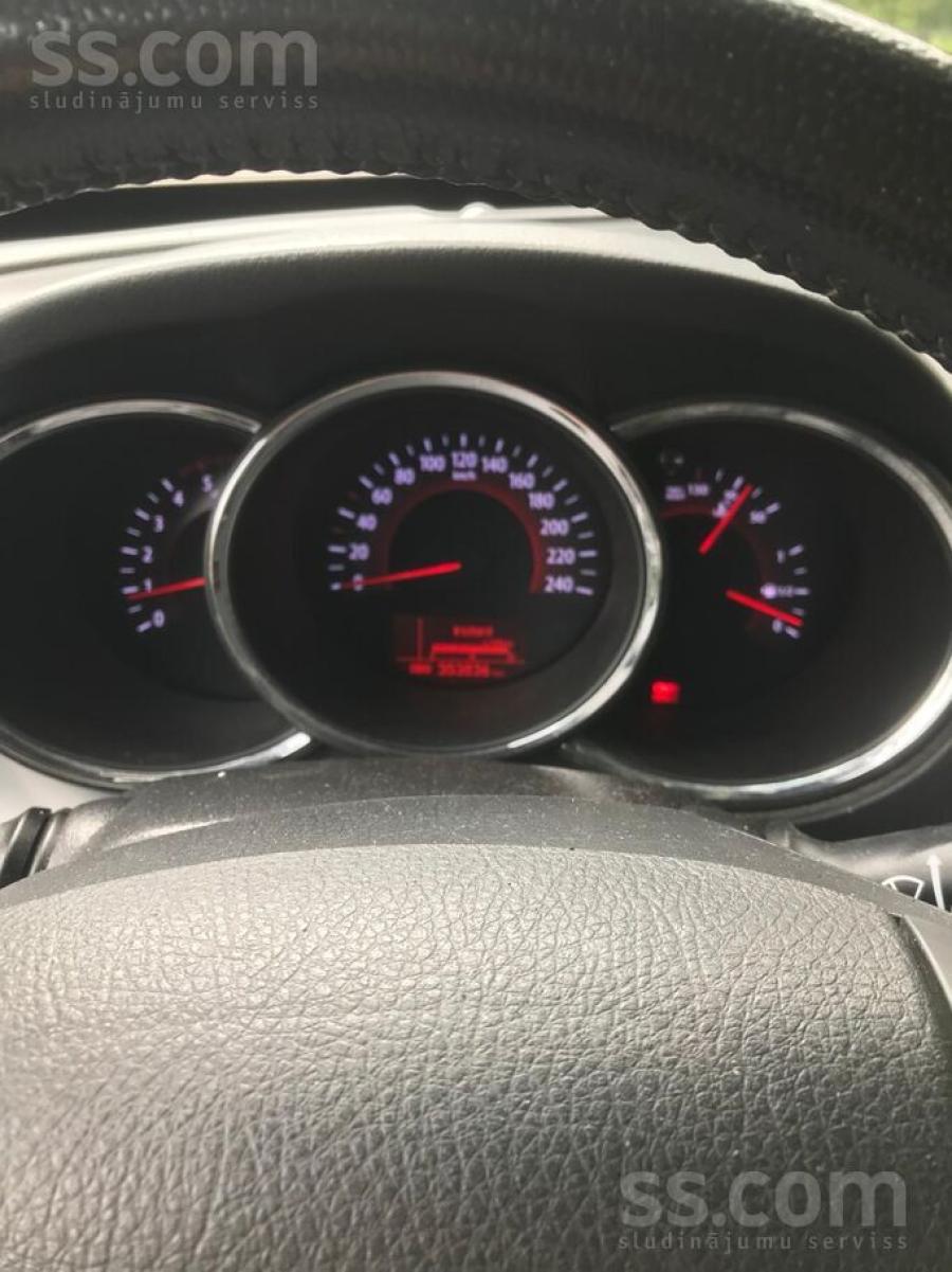 Melns Kia Sorento 2011 Jūrmala, ar dzinēja tilpumu 2.20 L un nobraukumu 320 tūkst. km par 6500 €, foto 6 vietnē AUTOMOTO.COM.LV