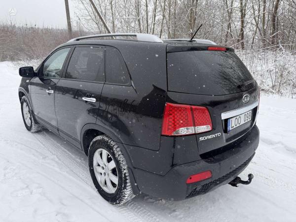 Melns Kia Sorento 2012 Viļņa, ar dzinēja tilpumu 2.20 L un nobraukumu 271 tūkst. km par 4500 €, foto 6 vietnē AUTOMOTO.COM.LV