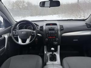 Black Kia Sorento 2012 in Vilnius, with an engine capacity of 2.20 L and mileage of 271 thousand km for 4500 €, photo 12 on AUTOMOTO.COM.LV
