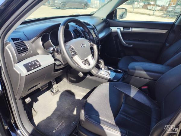 Черный Киа Соренто 2012 в Шяуляй, объемом двигателя 2.20 л и пробегом 202 тыс. км за 6900 €, фото 5 на AUTOMOTO.COM.LV