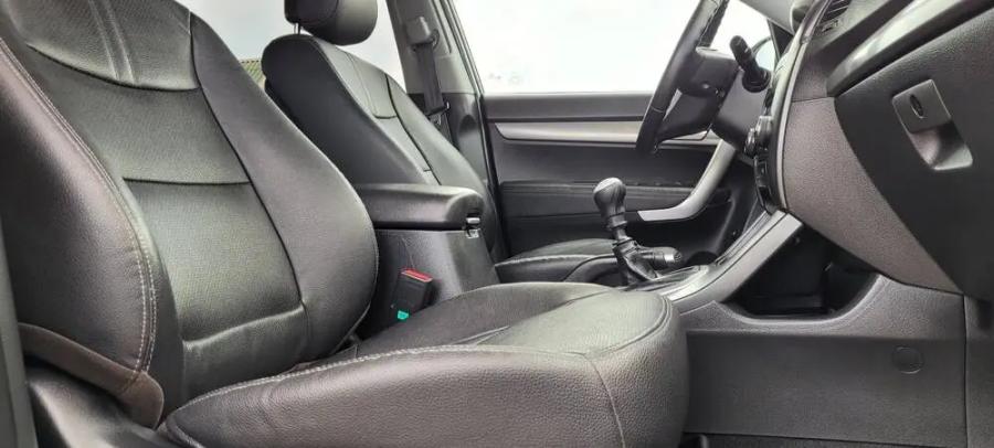 Black Kia Sorento 2012 in Riga, with an engine capacity of 2.20 L and mileage of 231 thousand km for 9200 €, photo 20 on AUTOMOTO.COM.LV