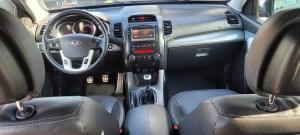 Black Kia Sorento 2012 in Riga, with an engine capacity of 2.20 L and mileage of 231 thousand km for 9200 €, photo 26 on AUTOMOTO.COM.LV