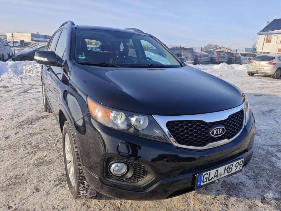 Melns Kia Sorento 2013 Marijampole, ar dzinēja tilpumu 2.20 L un nobraukumu 225 tūkst. km par 6950 €, foto 9 vietnē AUTOMOTO.COM.LV