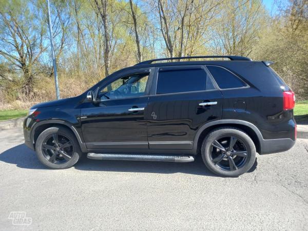 Melns Kia Sorento 2013 Panevēža, ar dzinēja tilpumu 2.20 L un nobraukumu 265 tūkst. km par 9100 €, foto 5 vietnē AUTOMOTO.COM.LV