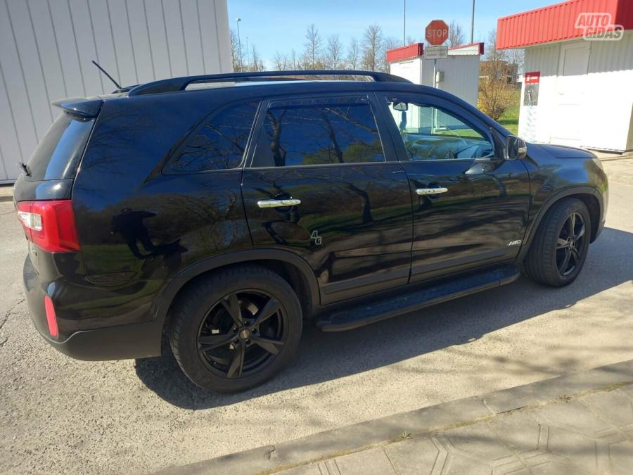 Melns Kia Sorento 2013 Panevēža, ar dzinēja tilpumu 2.20 L un nobraukumu 265 tūkst. km par 9100 €, foto 7 vietnē AUTOMOTO.COM.LV