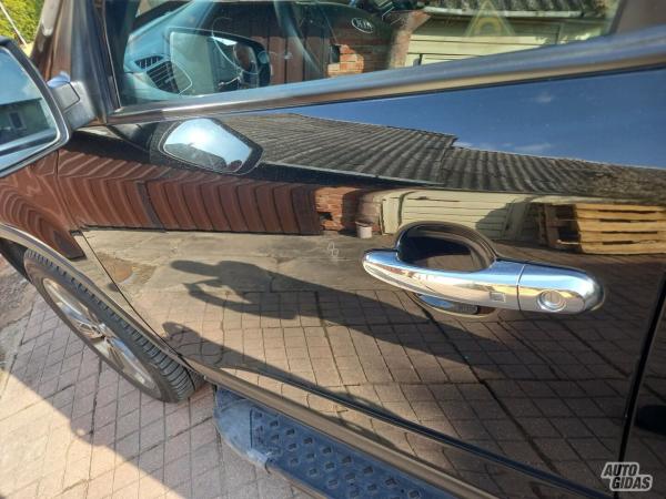 Melns Kia Sorento 2013 Panevēža, ar dzinēja tilpumu 2.20 L un nobraukumu 265 tūkst. km par 9100 €, foto 8 vietnē AUTOMOTO.COM.LV