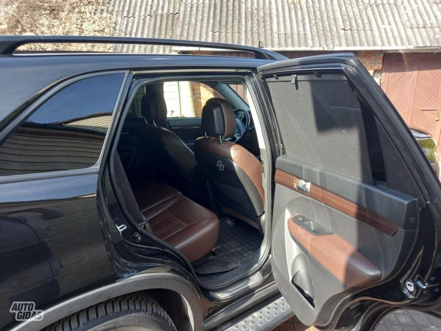 Melns Kia Sorento 2013 Panevēža, ar dzinēja tilpumu 2.20 L un nobraukumu 265 tūkst. km par 9100 €, foto 21 vietnē AUTOMOTO.COM.LV
