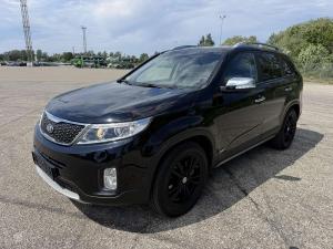 Black Kia Sorento 2013 in Marijampole, with an engine capacity of 2.20 L and mileage of 193 thousand km for 7950 €, photo  on AUTOMOTO.COM.LV