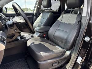 Black Kia Sorento 2013 in Marijampole, with an engine capacity of 2.20 L and mileage of 193 thousand km for 7950 €, photo 14 on AUTOMOTO.COM.LV