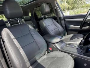 Black Kia Sorento 2013 in Marijampole, with an engine capacity of 2.20 L and mileage of 193 thousand km for 7950 €, photo 19 on AUTOMOTO.COM.LV