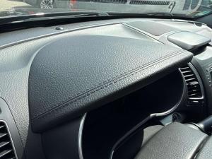 Black Kia Sorento 2013 in Marijampole, with an engine capacity of 2.20 L and mileage of 193 thousand km for 7950 €, photo 21 on AUTOMOTO.COM.LV