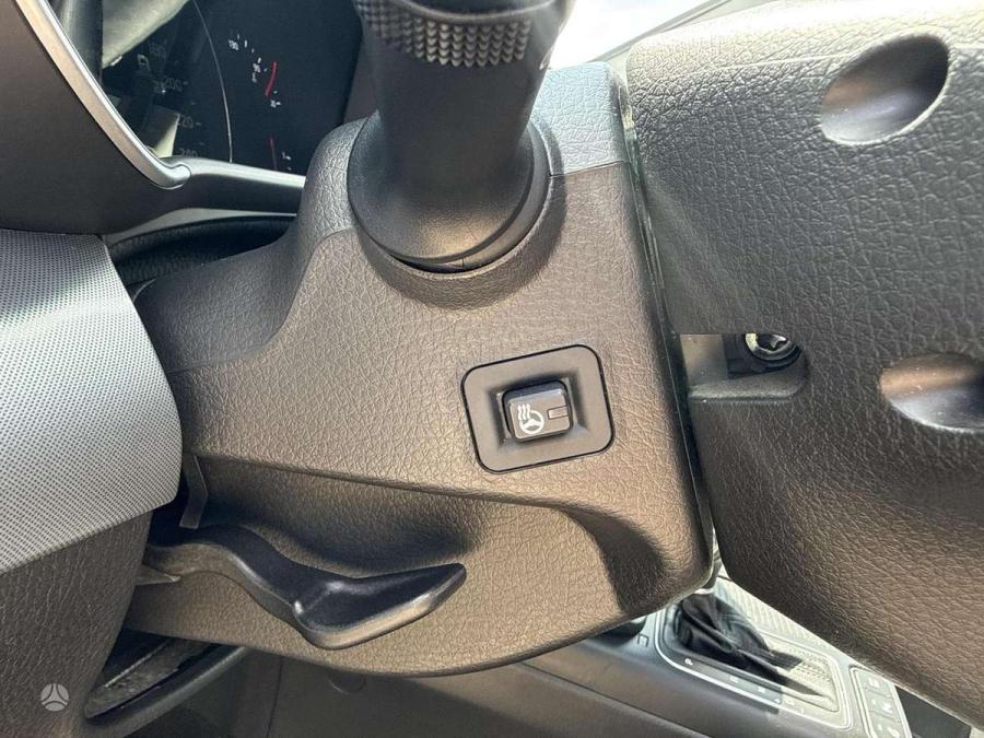 Black Kia Sorento 2013 in Marijampole, with an engine capacity of 2.20 L and mileage of 193 thousand km for 7950 €, photo 34 on AUTOMOTO.COM.LV